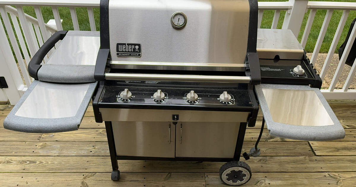 Weber Summit Gold Gas Grill for $75 in Chesterfield, VA | Finds — Nextdoor