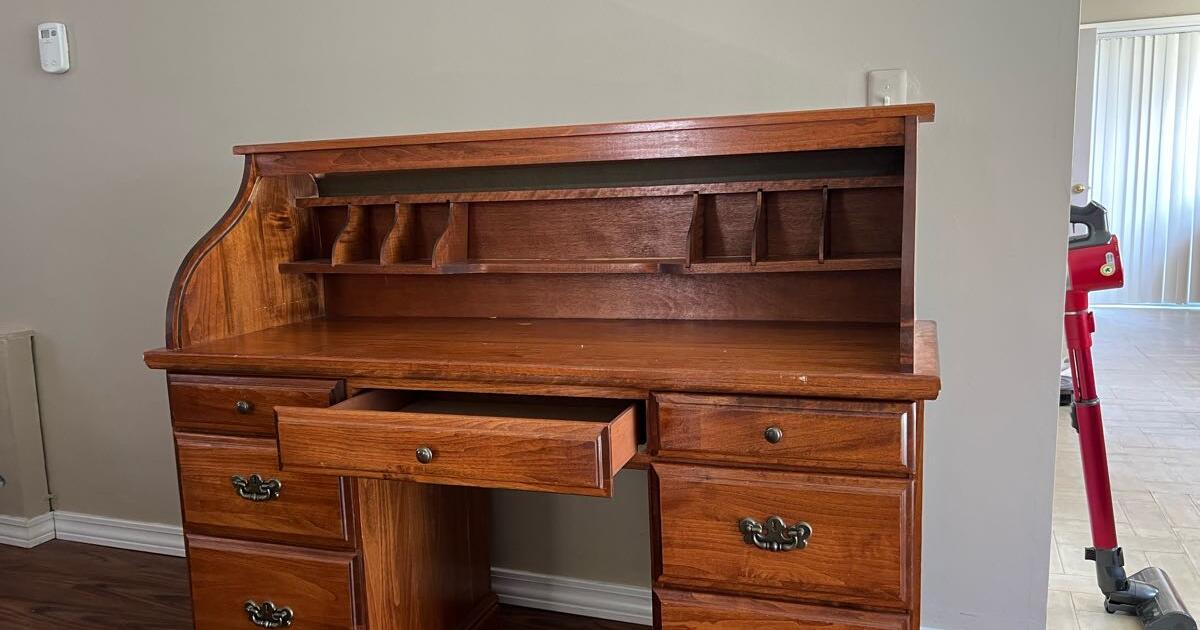 Wooden oak desk for Free in Harrison Township, MI | For Sale & Free ...