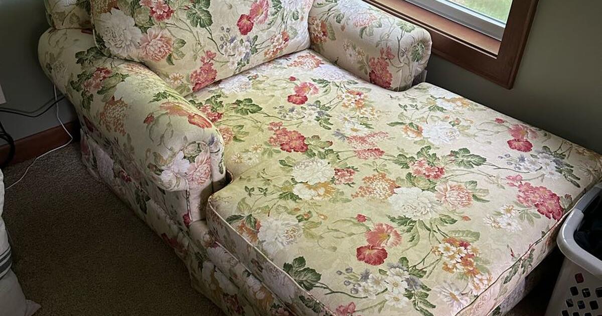 Super comfortable chair and a half chaise for Free in Minnetonka, MN ...