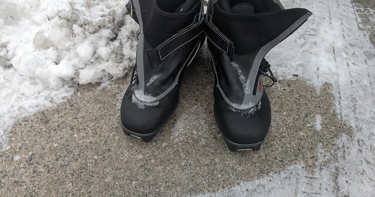 Salomon Ski Boots - Size 8.5M / 10W - SNS Pilot Soles for Free in ...