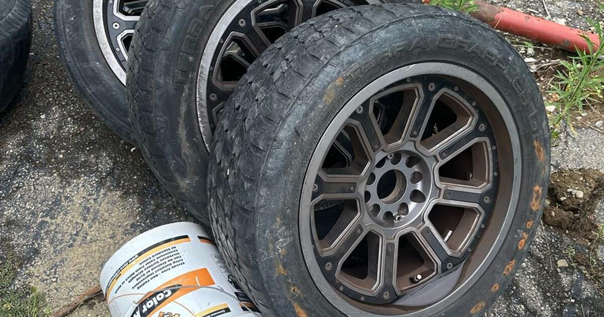20 in truck rims for $80 in Batavia, OH | For Sale & Free — Nextdoor