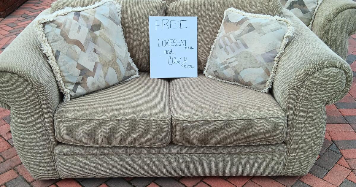 FREE Couches for Free in Torrance, CA | For Sale & Free — Nextdoor