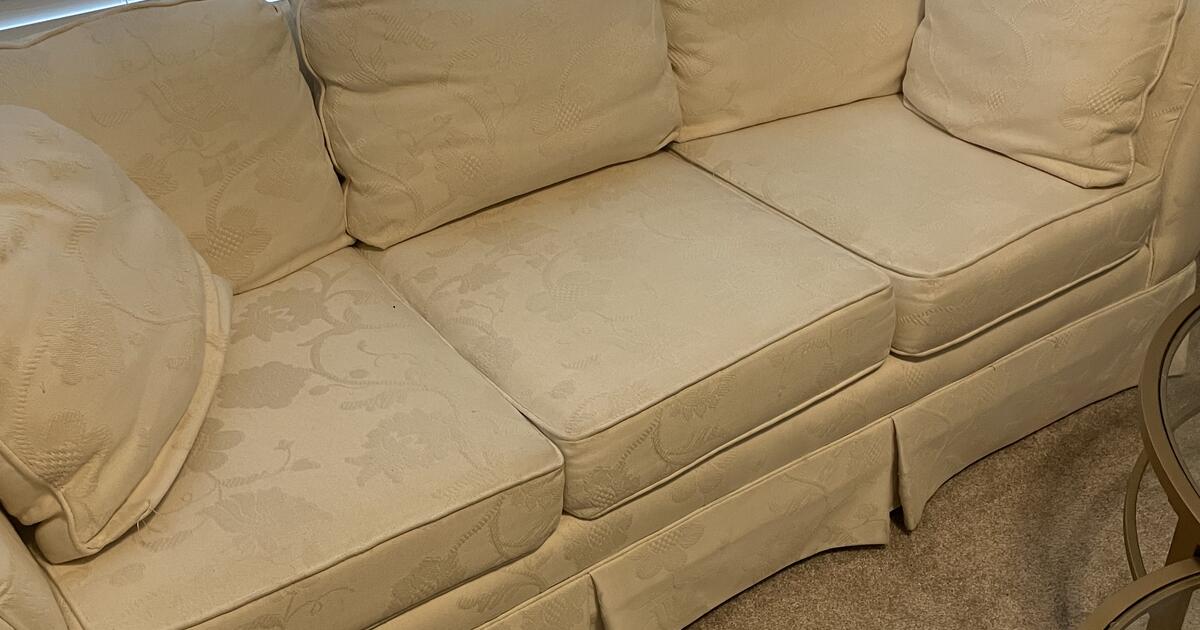 Gently Used Sofa for $400 in Dallas, TX | For Sale & Free — Nextdoor