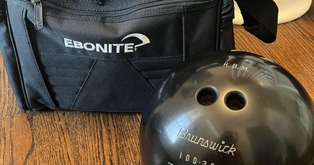 Brunswick Black Beauty Bowling Ball with Ebonite bag for $10 in ...
