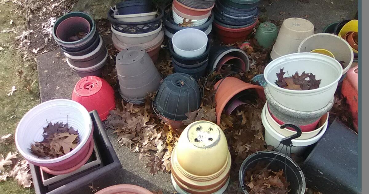 Assorted Plant Pots $1 each for $1 in Dublin, OH | For Sale & Free ...