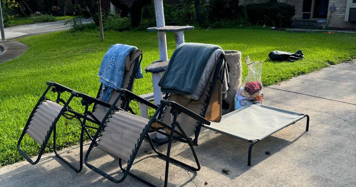 Free Curb Alert - Items coming out all day. No holds. But lots of good ...