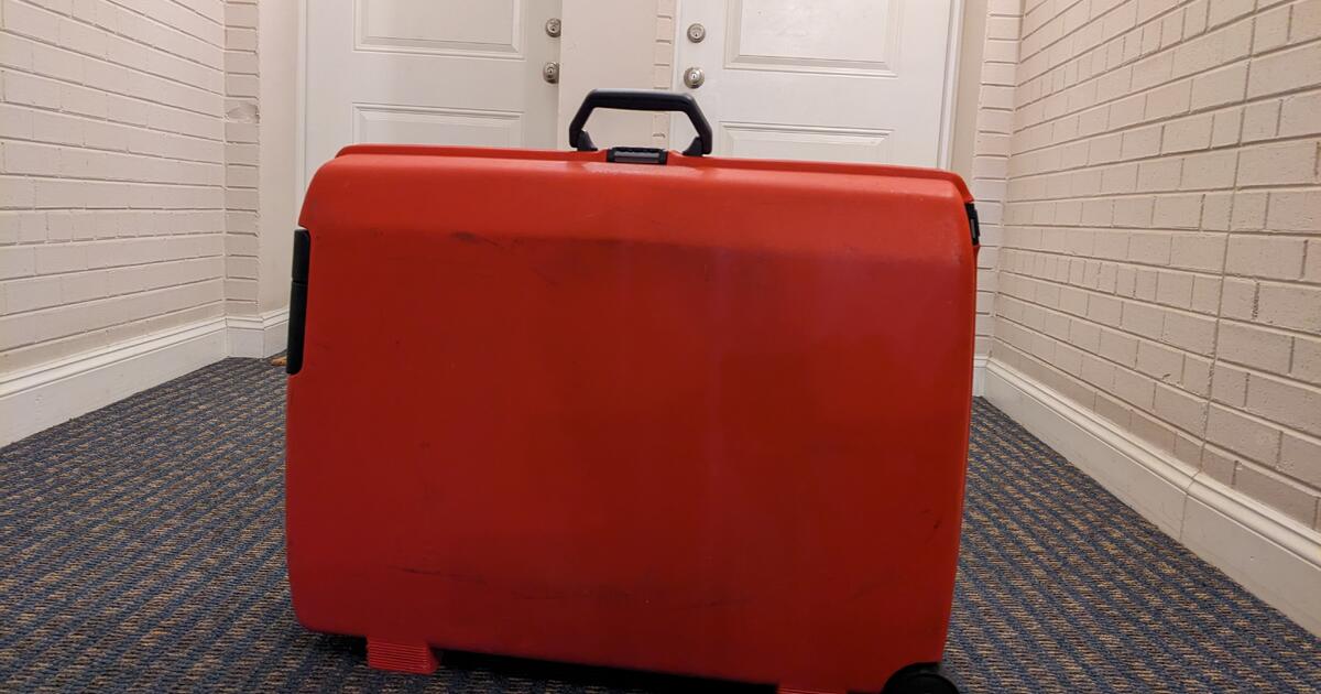 Samsonite Red Hard Shell Cartwheel Style w/ Triple Latch Luggage Piece ...