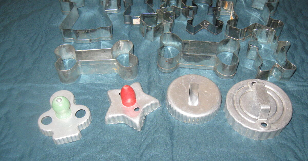 13 Antique and modern cookie cutters for $10 in Kingman, AZ | For Sale ...