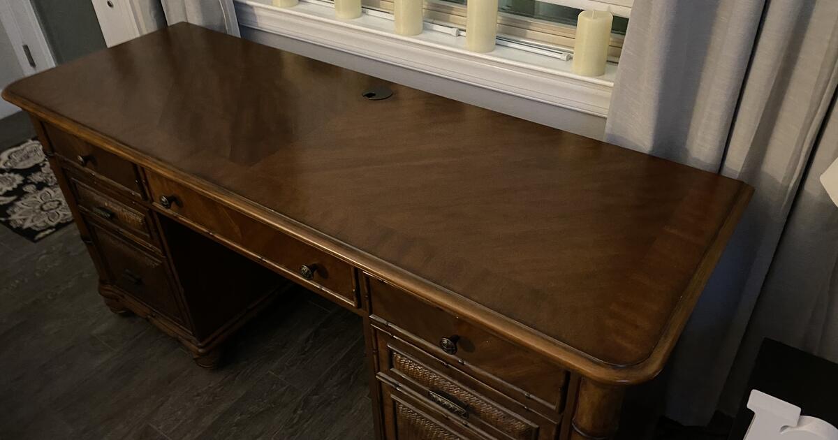Havertys Antigua Credenza Desk, Warm Brown Tropical for $200 in Mount ...
