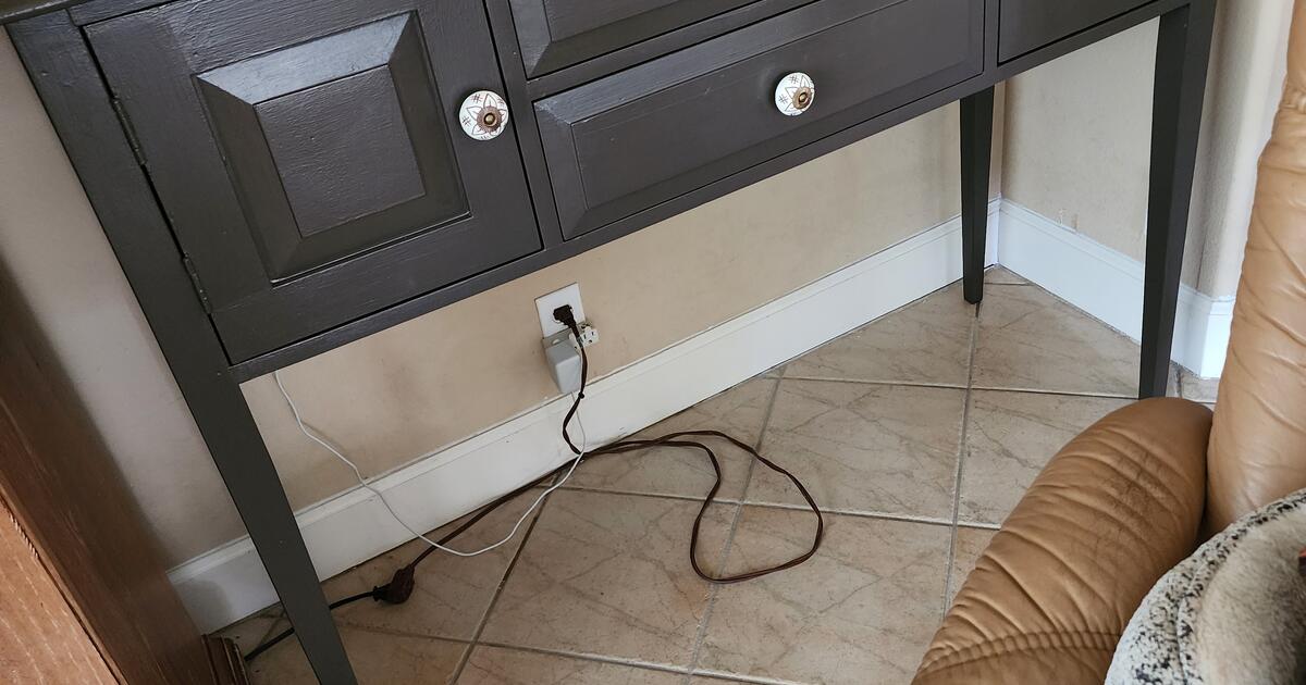 Sidebar Table for $50 in Bradenton, FL | For Sale & Free — Nextdoor