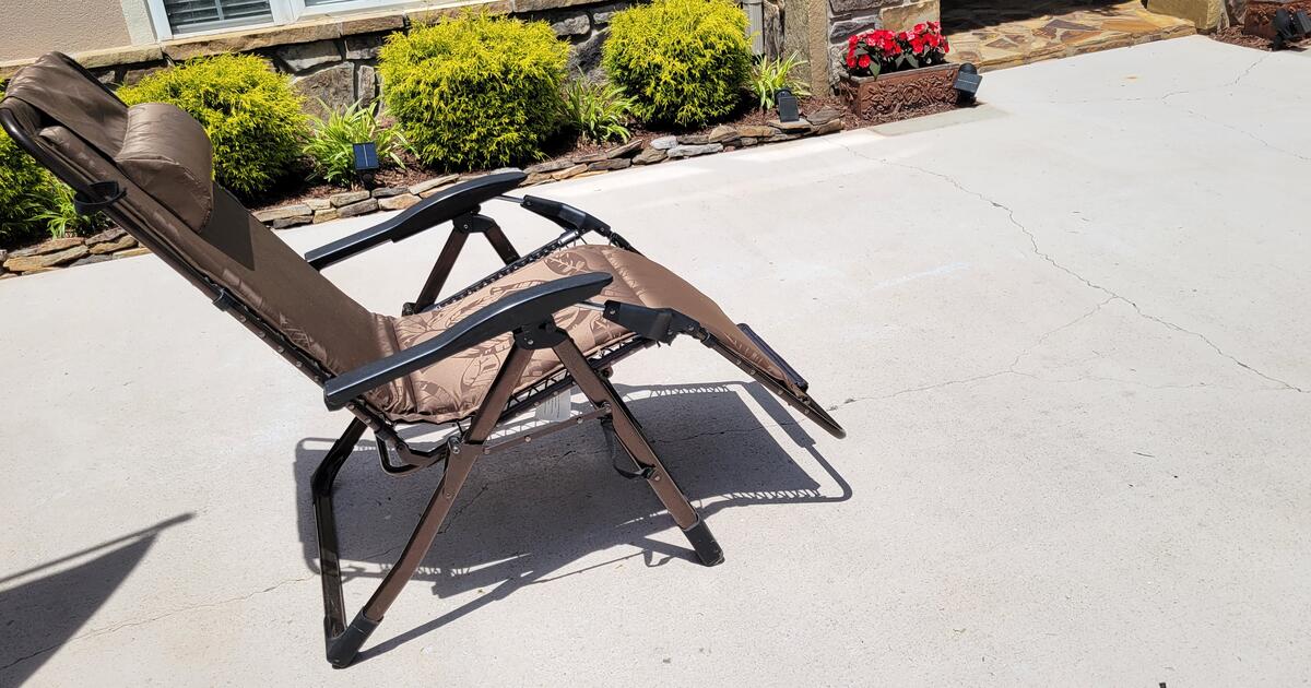 Zero Gravity Recliner by Camping World for $40 in Vonore, TN | For Sale & Free — Nextdoor
