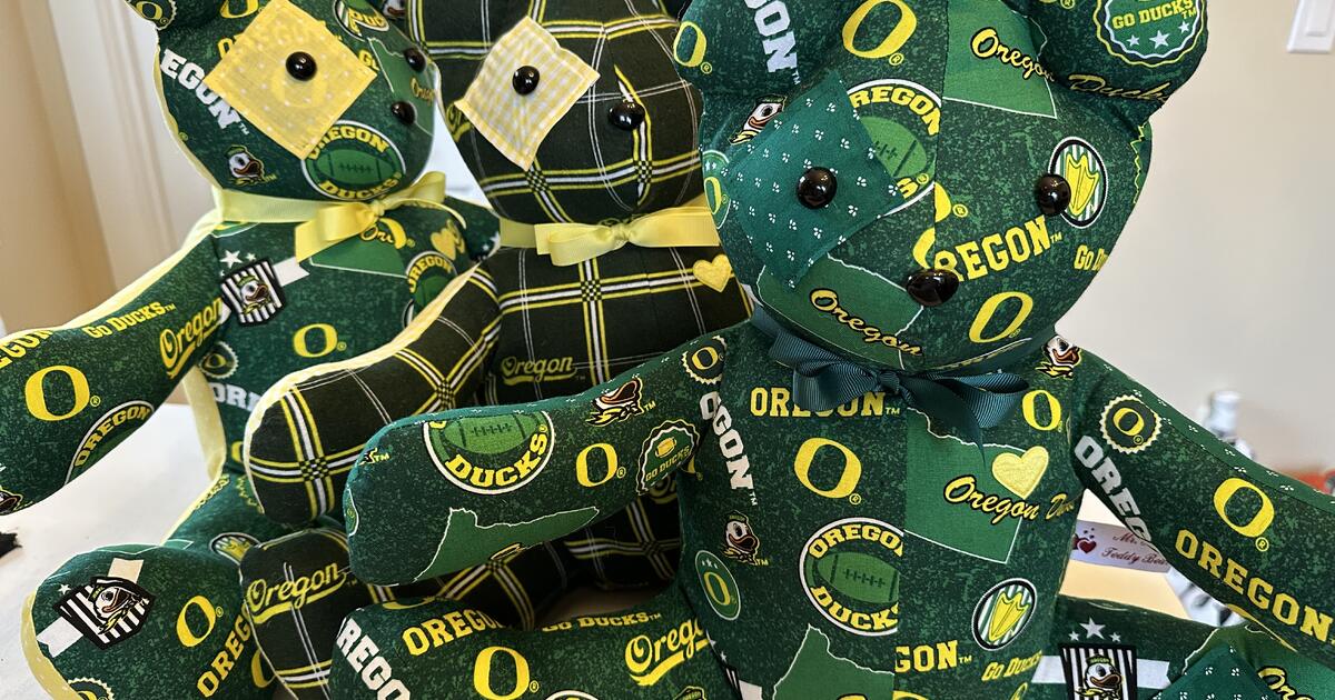 Oregon Ducks Teddy Bears for $25 in Medford, OR | For Sale & Free ...