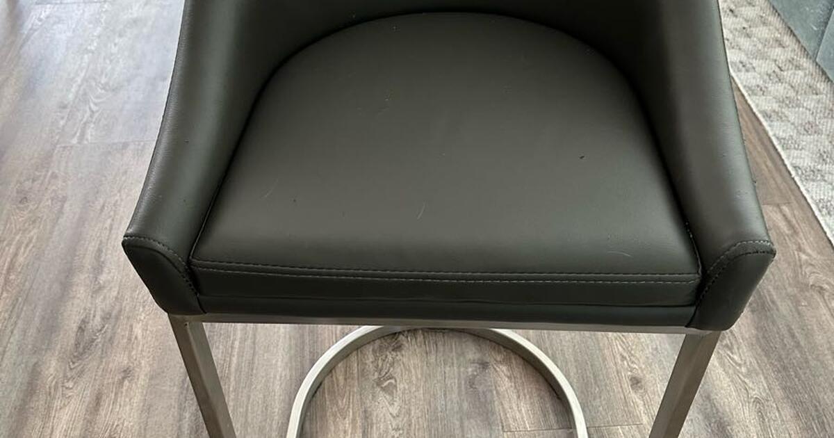 Free bar stools (4) for Free in Tustin, CA | For Sale & Free — Nextdoor