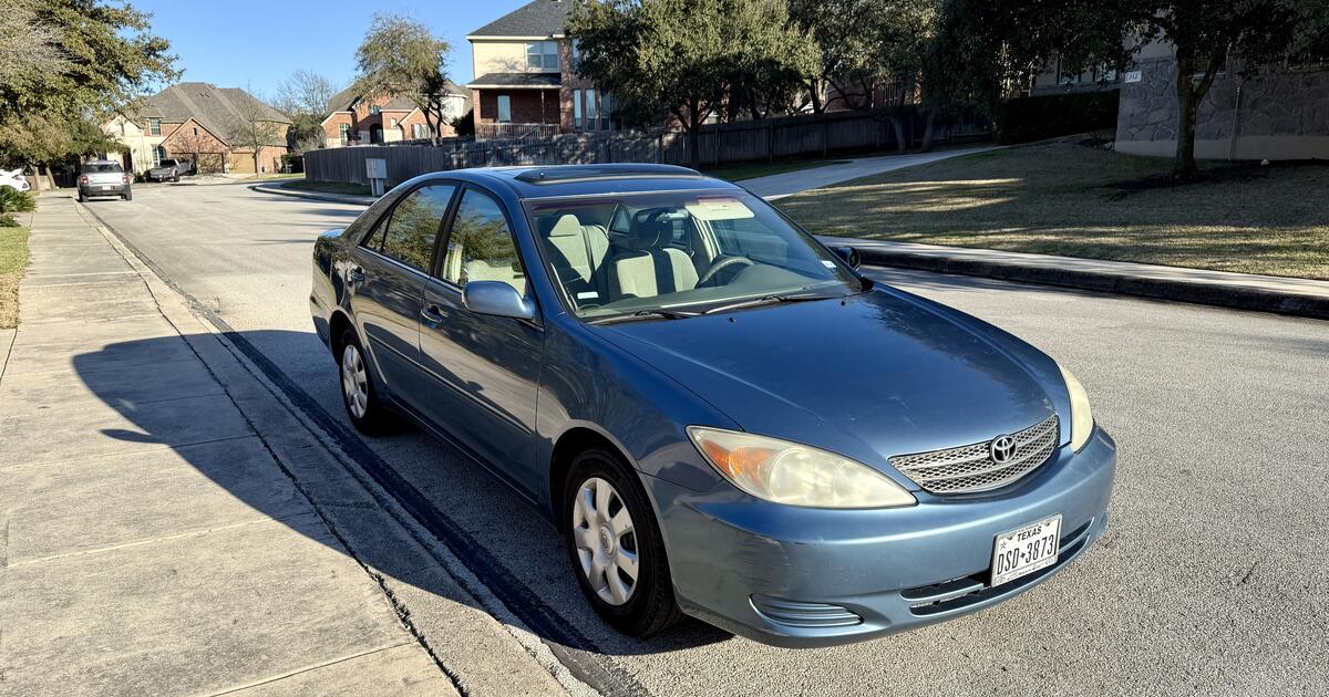 Blue Toyota Camry LE 2004 for $3750 in San Antonio, TX | For Sale & Free — Nextdoor