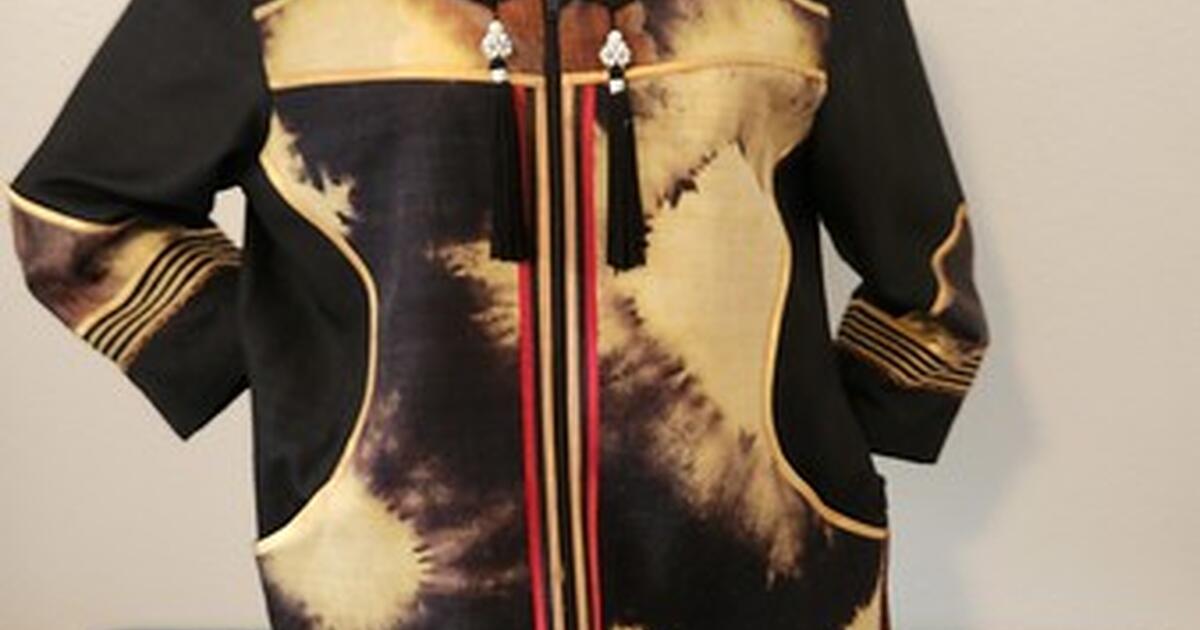 Women's multi colored top sz M with zipper for $12 in Colorado Springs ...