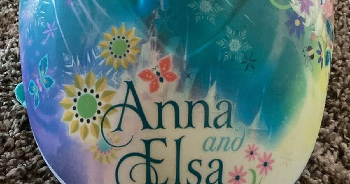 Anna and Elsa Kids Helmet for $5 in Albany, OR | For Sale & Free — Nextdoor