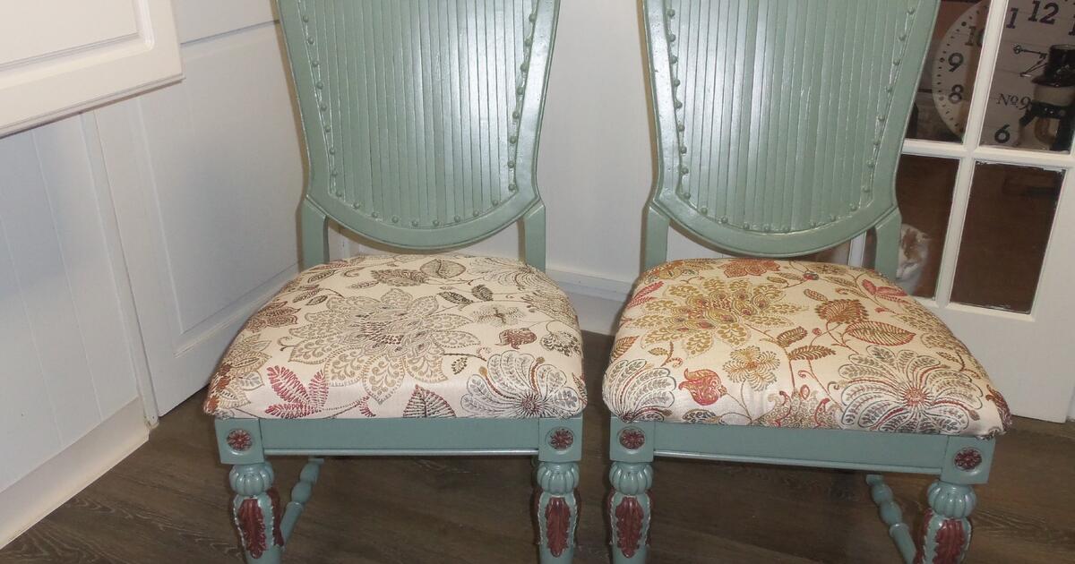 Pair of Beautifully Reconditioned Dining Chairs for $60 in Philadelphia ...