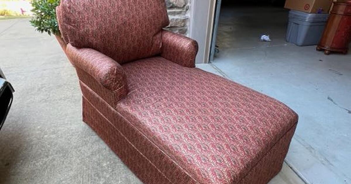 Red Patterned Chaise Lounge for $99 in Greensboro, GA | For Sale & Free ...
