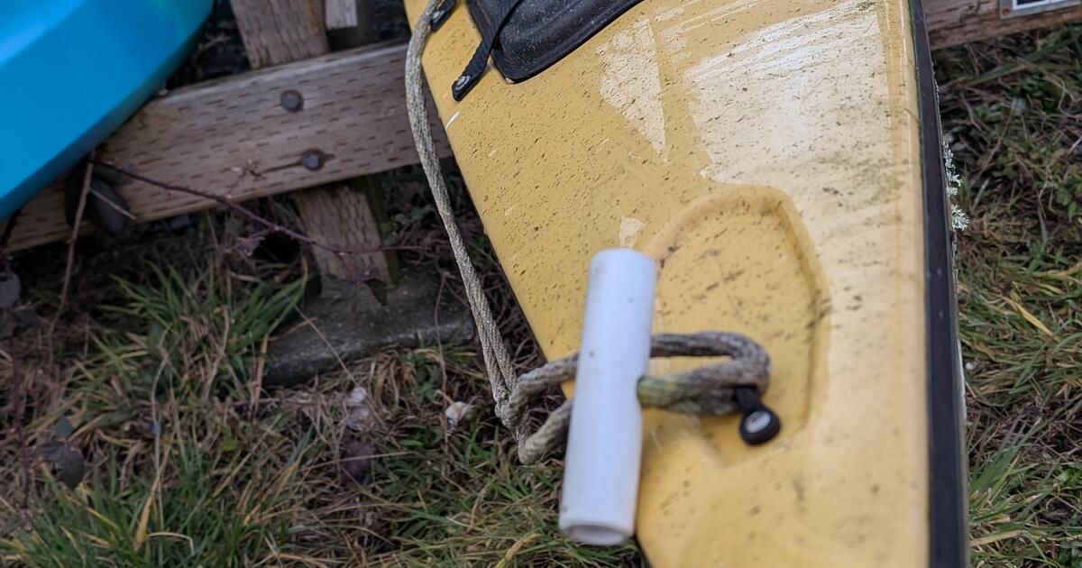 Cracked Eddyline Merlin XT 14' Polycarbonate Carbonlite Composite ...