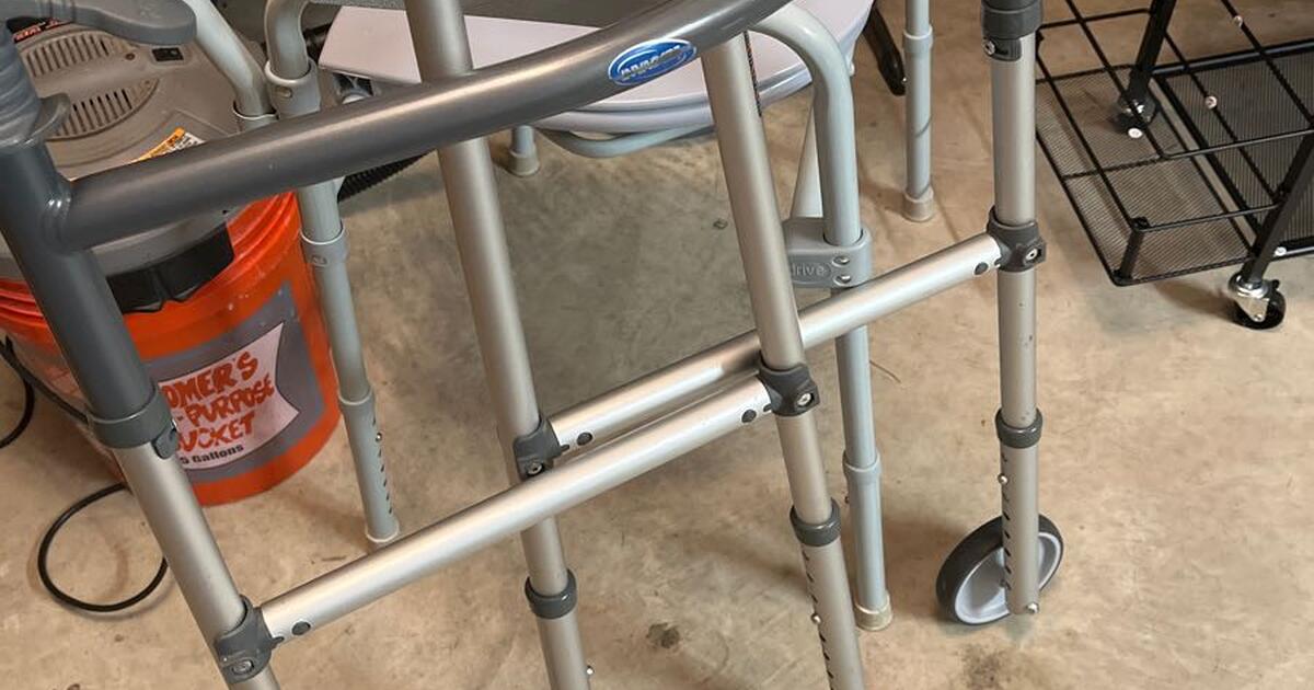 Commode , cane and walker four prong for $25 in Carolina Shores, NC ...