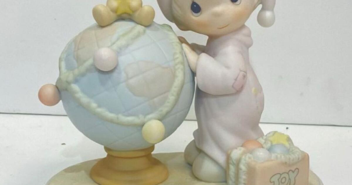 Precious Moments May Your World Be Trimmed With Joy Figurine 522082 for ...
