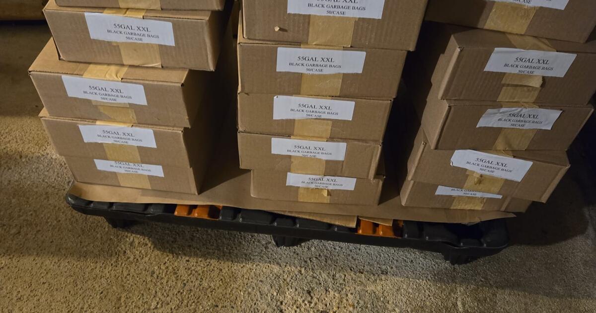 55 GALON XX-HEAVY BLACK TRASH BAGS FOR SALES for $18 in Great Neck, NY ...