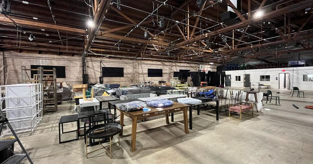 MASSIVE WAREHOUSE LIQUIDATION SALE TBIS SATURDAY 3/9 from 8-3pm for $15 ...