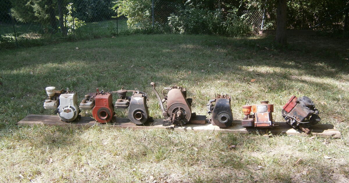 vintage small engines make offer for $10000000000 in St. Peters, MO ...