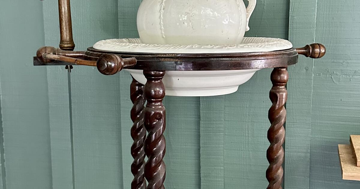 Reproduction wash stand for Free in Greensboro, NC | For Sale & Free ...