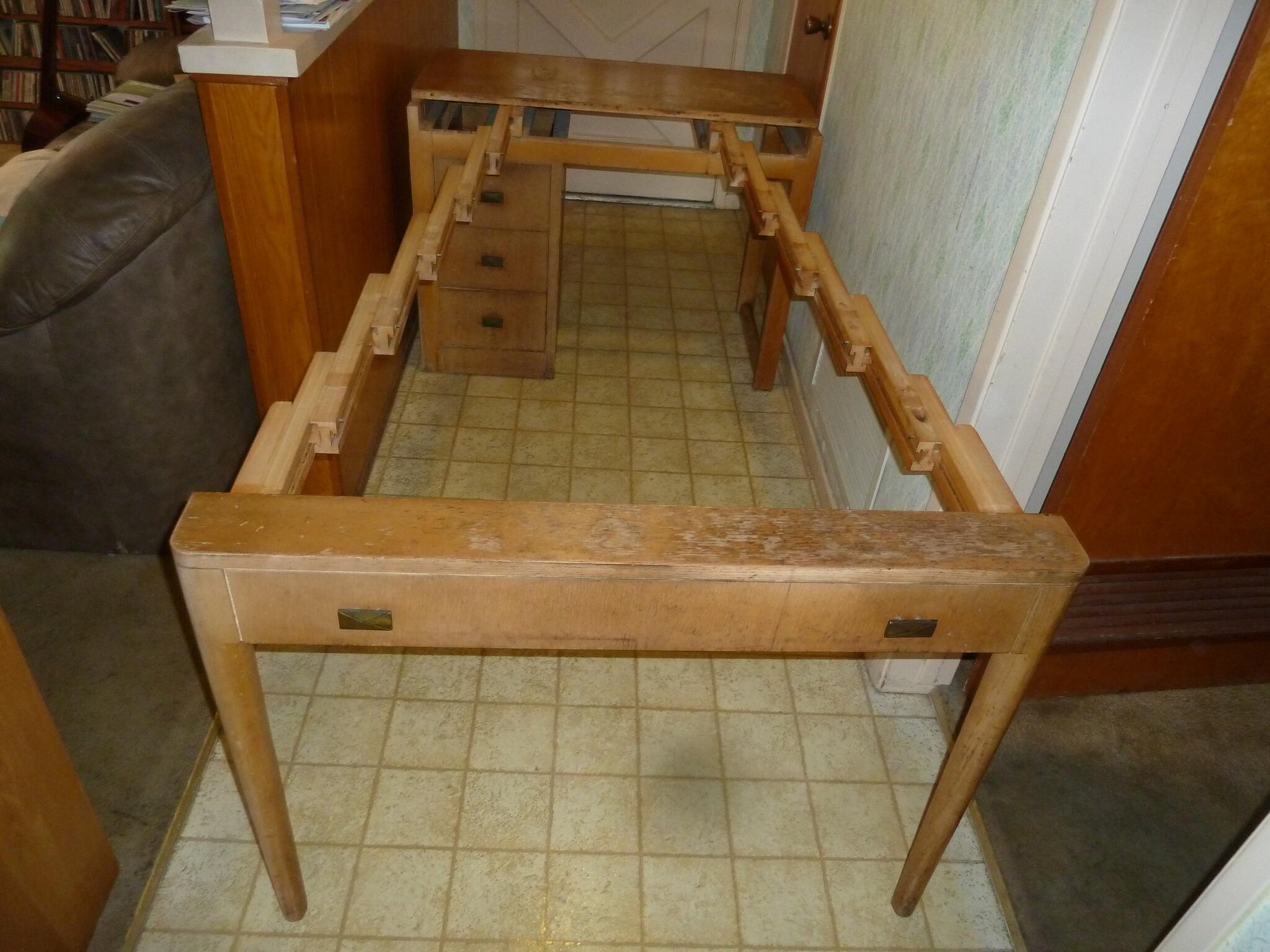Saginaw desk/banquet table for Free in Torrance, CA | For Sale & Free ...