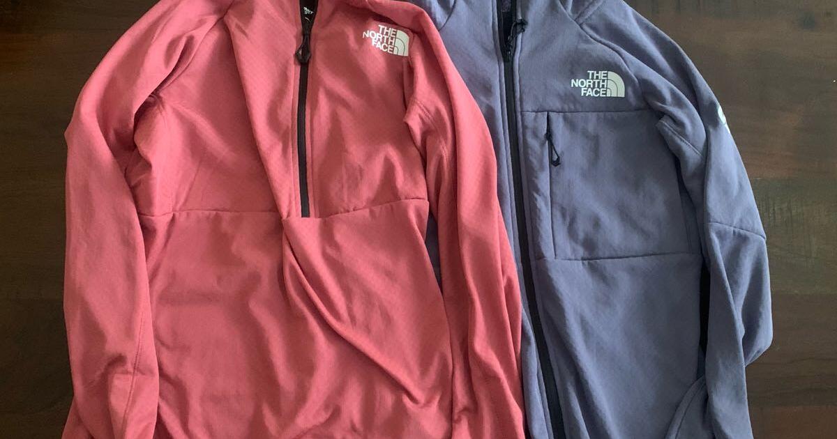 (Pick up pending) 2 Lightly Used XS Light Weight NF Zip Sweaters for ...