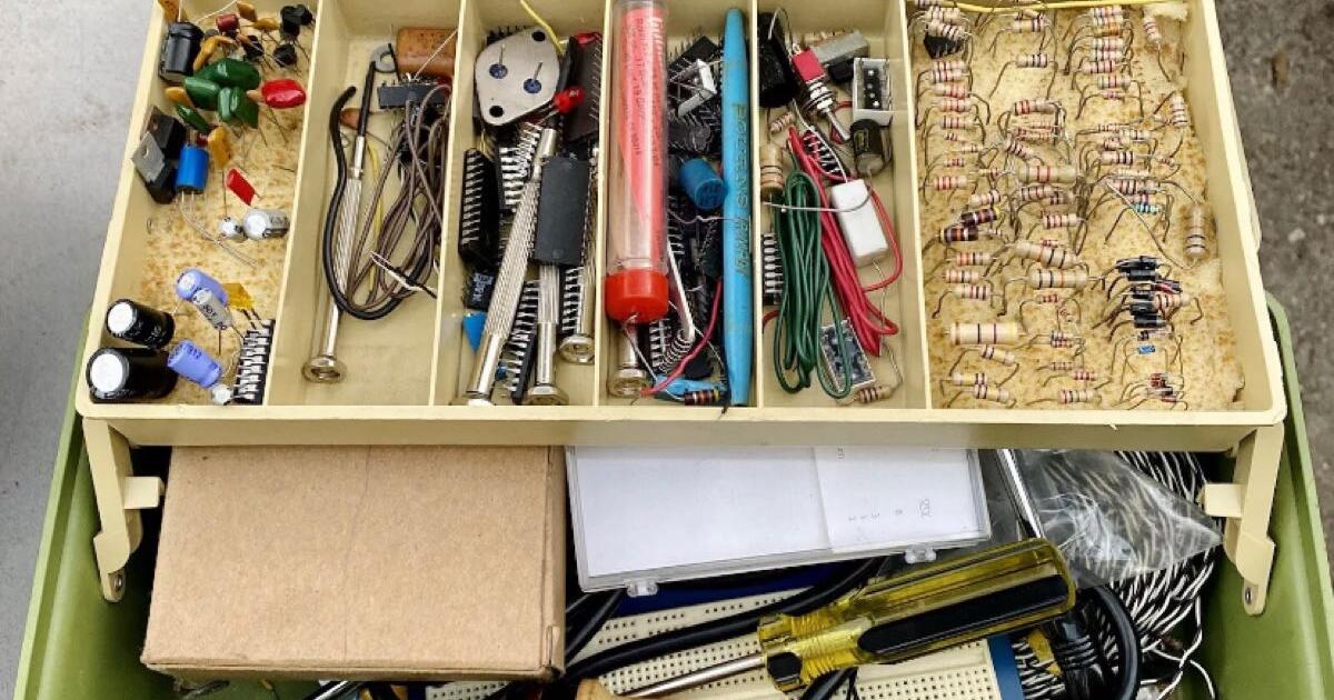 Electronics Repair Kit, Welding Equipment, Various Tools, Resistors ...