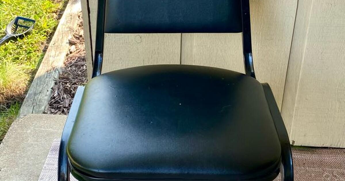 Banquet/Burlesque/Lap dance chair for Free in St. Louis Park, MN | For ...