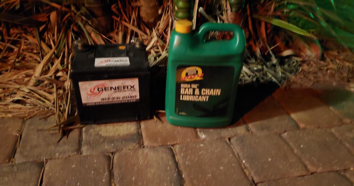 12v Battery & Bar and Chain Lubricant for Free in Punta Gorda, FL | For ...