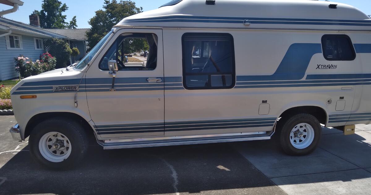 RV xtra van ford 1987. raised roof :26 mpg REALLY for $7000 in Albany ...