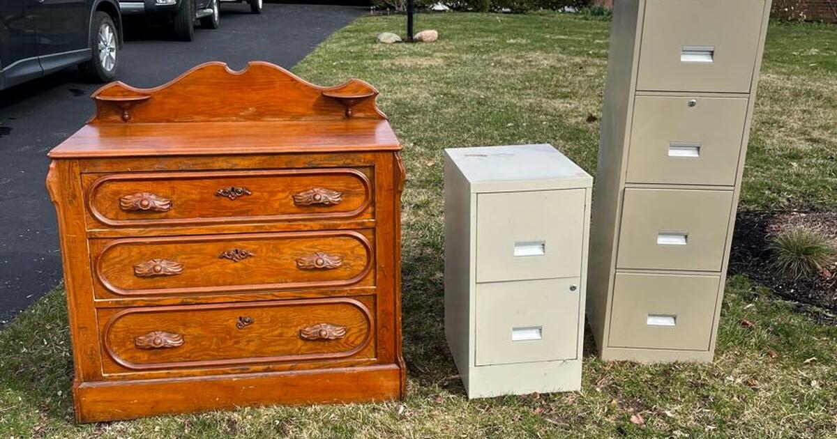 Curb alert, two free filing cabinets. 2110 Lytham Road for Free in ...