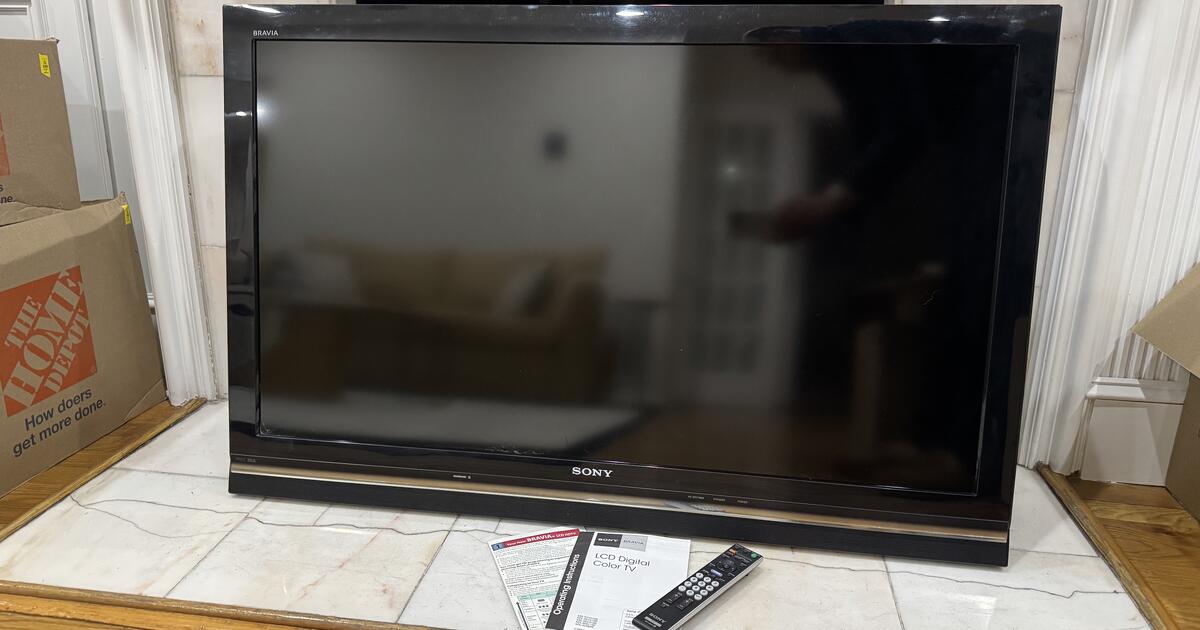 46" LCD Sony Bravia TV KDL-46V5100 | HDTV | 1080p | 120Hz | Like-New ...