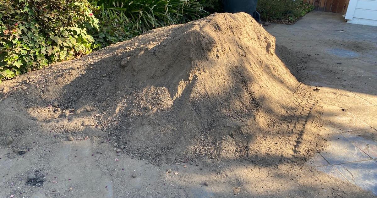 Pocket area. Free top soil. 50/50 mix for Free in Sacramento, CA | For ...