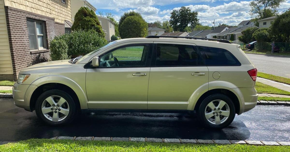 2010 Dodge Journey SXT Sport Utility 4D for $7000 in Glen Cove, NY ...