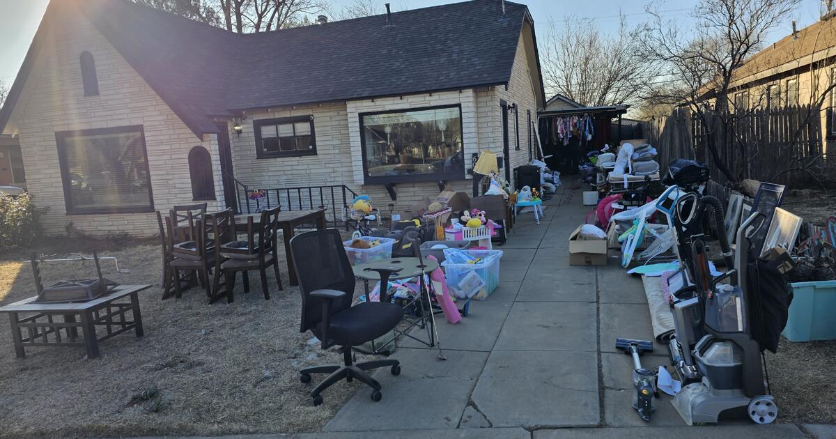 Garage Sale 602 SUNSET TER in Fort Worth, TX | For Sale & Free — Nextdoor