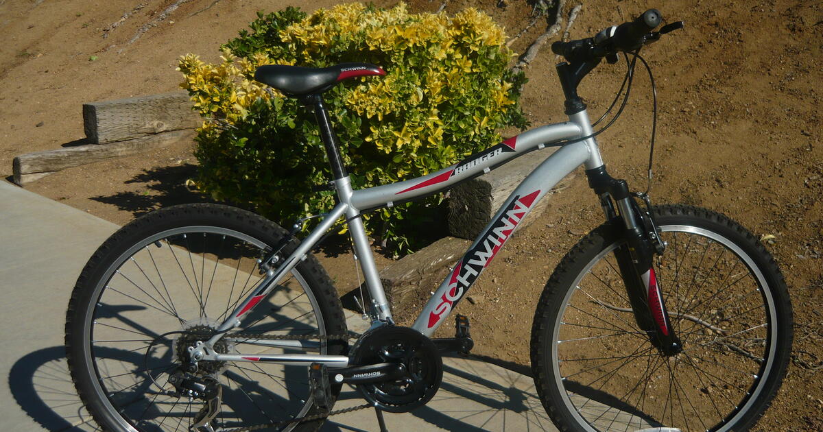 Schwinn Ranger-24" Hybrid (MTB) with FREE Lights & FREE HELMET.....Like ...