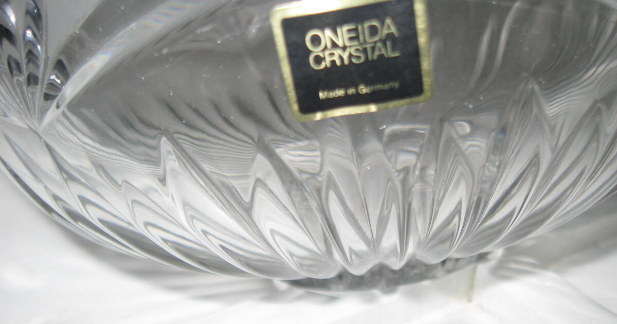 ONEIDA CRYSTAL BOWL for $10 in Spring Hill, FL | For Sale & Free — Nextdoor