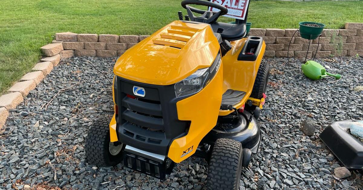 Cub Cadet XT1 Enduro Series LT42 for $1050 in Golden, CO | Finds — Nextdoor