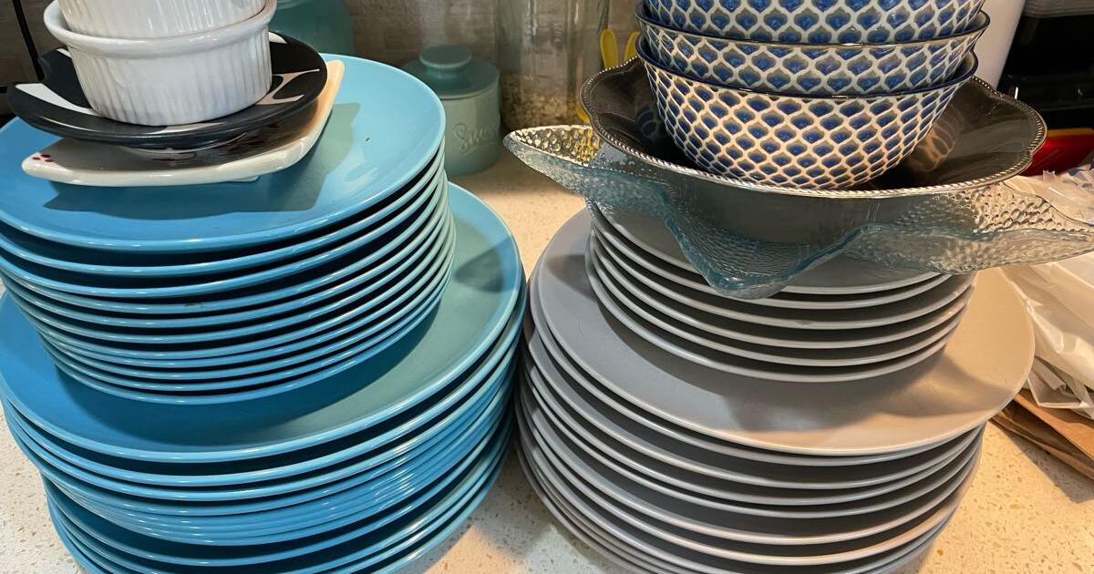 Free dishes for Free in Bellevue, WA | Finds — Nextdoor