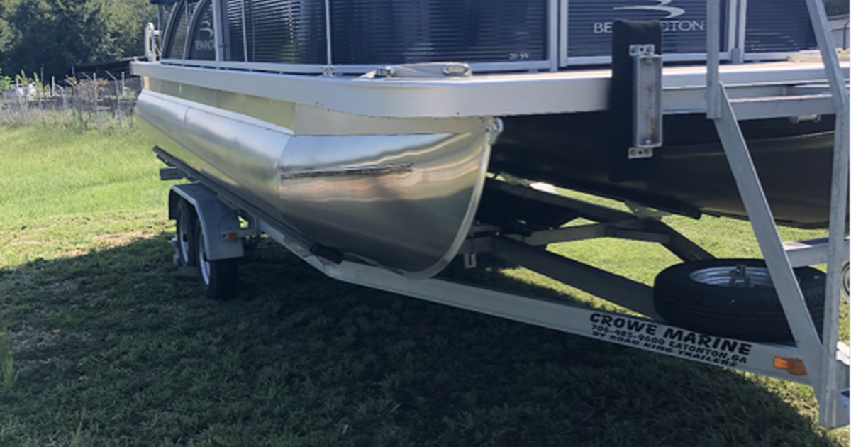 2019 Bennington blue pontoon boat with Yamaha engine for $33000 in ...