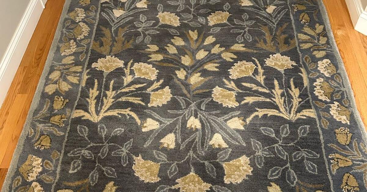 Pottery Barn Adeline rug 5’ x 8’ for $100 in Saunderstown, RI | For ...