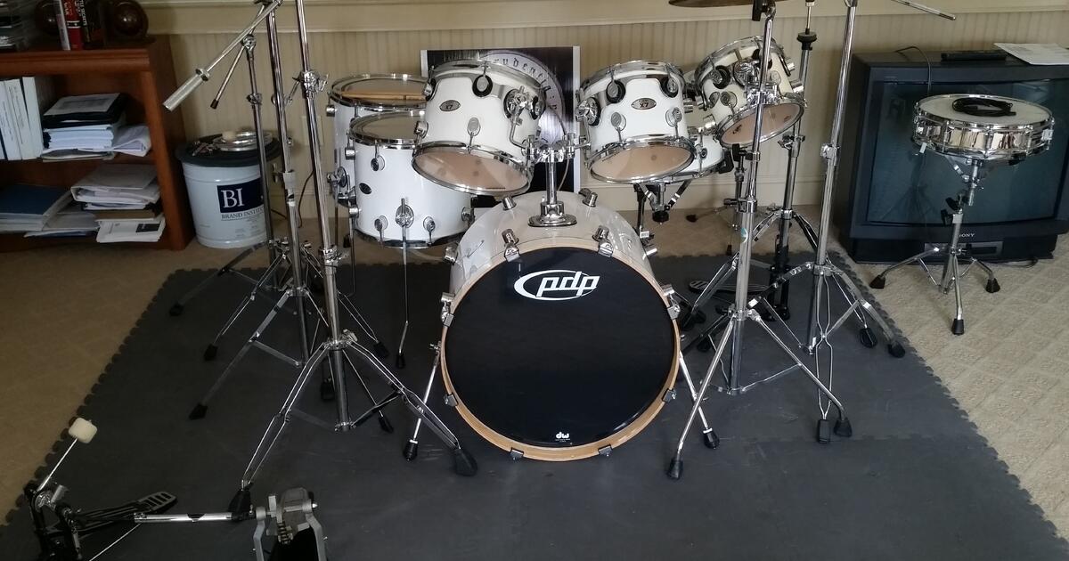 PDP X7 drum kit w/add'l vintage Ludwig snare, 7 cymbals, hardware ...