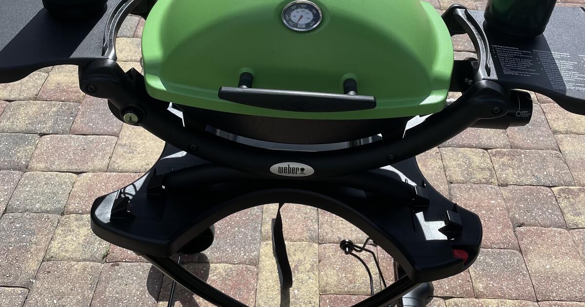 Genuine Weber Q 1200 gas grill- portable, rolling cart, folds down ...