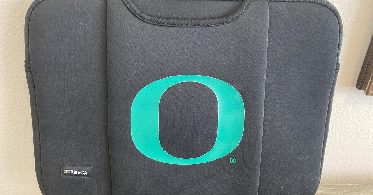 Oregon Ducks Laptop Case for $10 in Creswell, OR | For Sale & Free ...