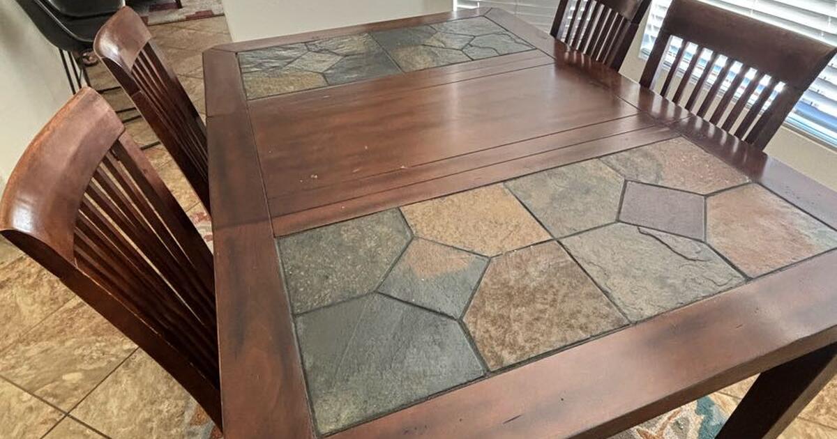 Beautiful heavy Wooden Dining Table with 4 Chairs for $200 in Las Vegas ...